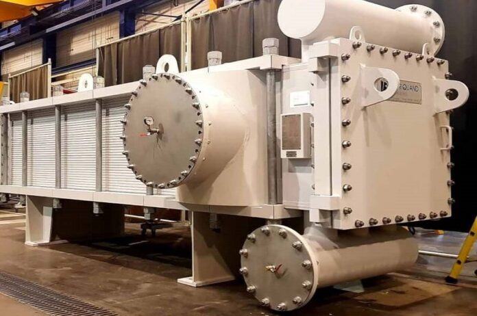Heat Exchanger vs. Chiller: Which One is the Best for You? | Linquip